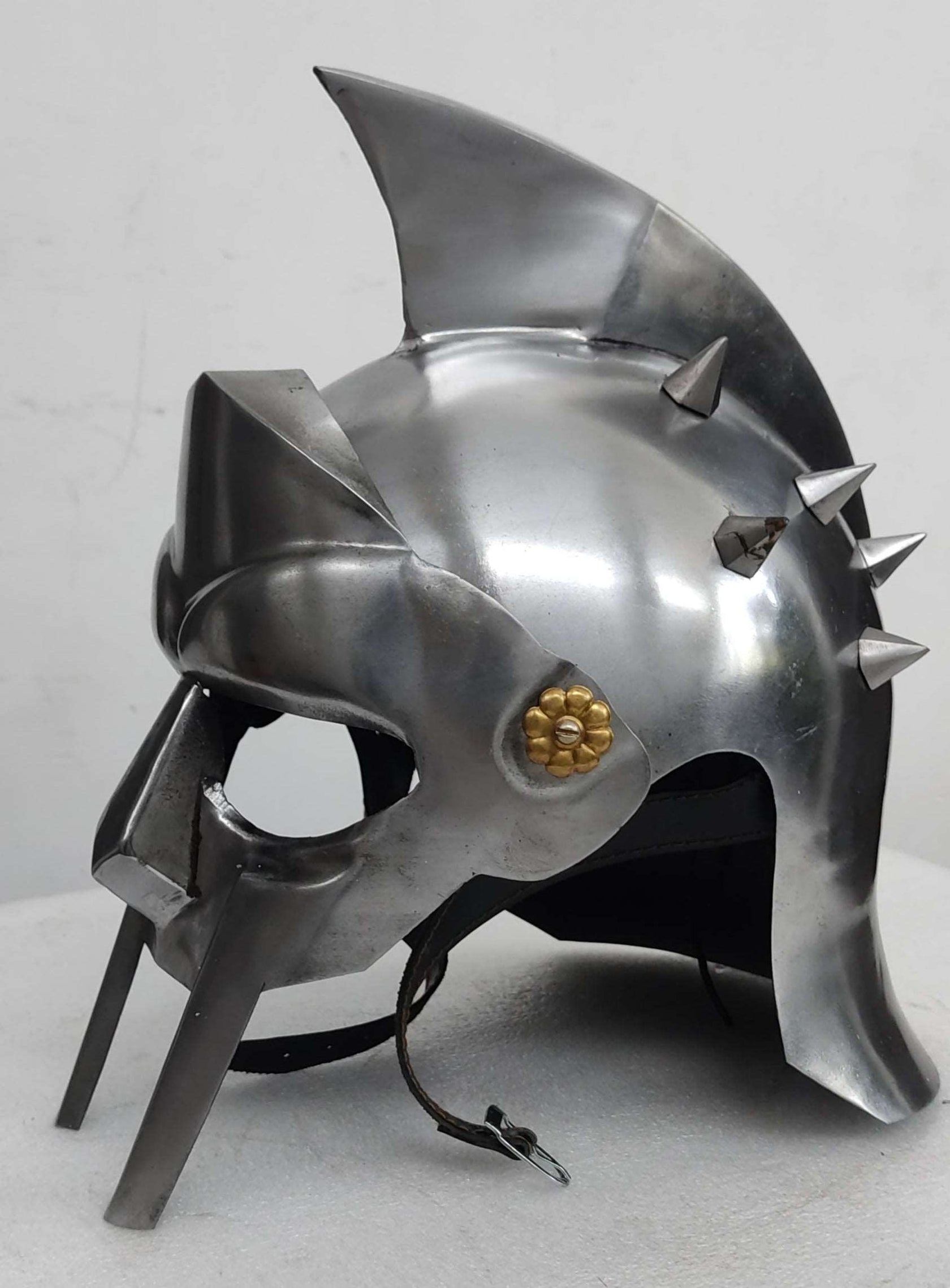 The Role of Gladiator Helmets in Ancient Roman Combat – aladean